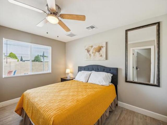 Modern Renovated Phoenix Home with Dining Area in a Great Neighborhood Awaits You!