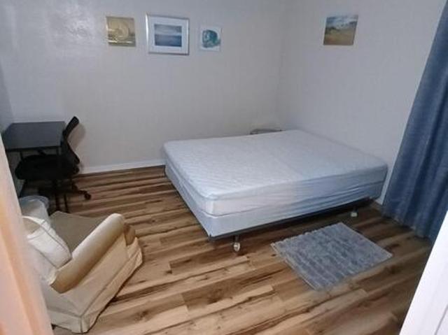 Modern Resort Style Co Living in Port Charlotte | ‍ Screened In Pool Fully Furnished Private Rooms All Utilities Included. High Speed WiFi