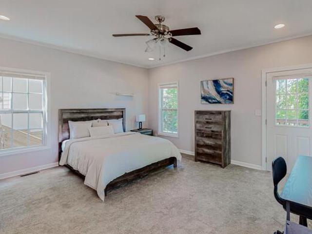 Modern, well maintained, clean, and spacious PadSplit