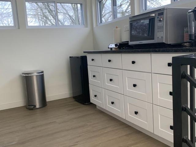 Modern Wyndmoor ADU – Private Room with Shared Ki