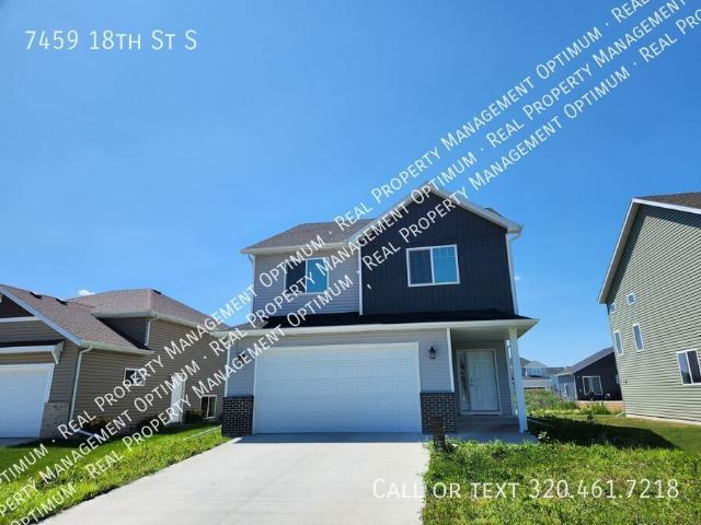 Modern Trilevel 3 bed/3 bath home