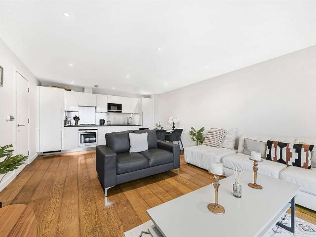 Modern two bed, two bathroom apartment set on Abbey Road