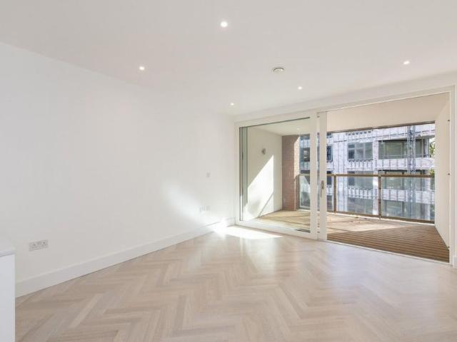 Modern two bedroom apartment to let in Copper House on Caledonian Road N7