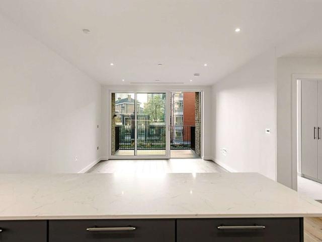Modern two bedroom two bathroom apartment with direct access to a balcony