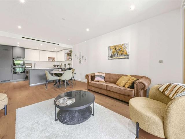 Modern two bedroom two bathroom apartment with direct access to a balcony