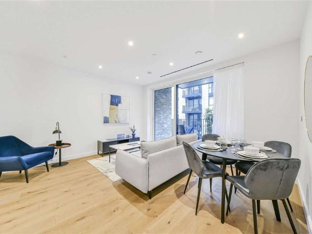 Modern two bedroom two bathroom apartment with direct access to a private balcony