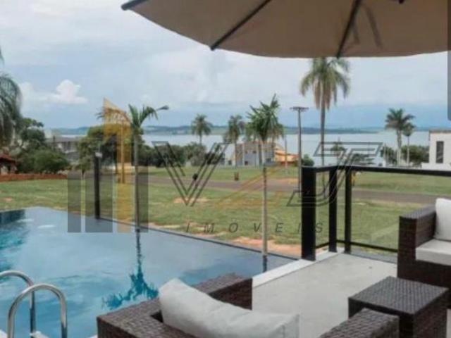 Moderna casa sobrado à venda no Condomínio Terras de Santa Cristina cidade de Paranapanema setor
