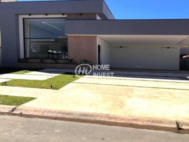 Moderna Casa Térrea em Condomínio Fechado