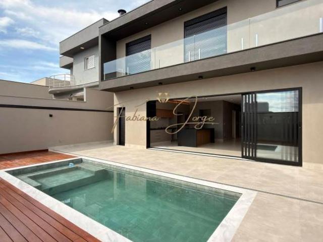 Moderna e funcional! Casa com 3 Suítes