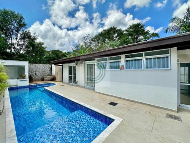 MODERNA, TÉRREA E COMPLETA NA GRANJA VIANA! 3 suítes Piscina SPA Ofurô Sauna