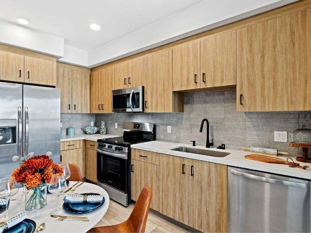 MODERNO Axis Luxury Living 1 Bedroom Apartment for Rent at 7650 Van Nuys Blvd, Los Angeles, CA 91405 Van Nuys