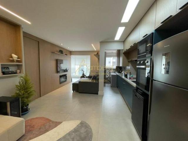 Moderno apartamento no Brooklin, com 3 suites e 2 vagas de garagem