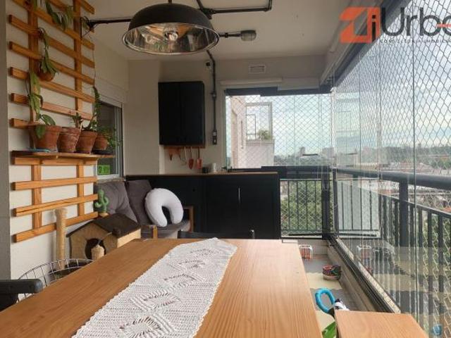 Moderno apartamento à venda na Lapa com 91m², 2 vagas com fácil acesso à Marginal Tietê