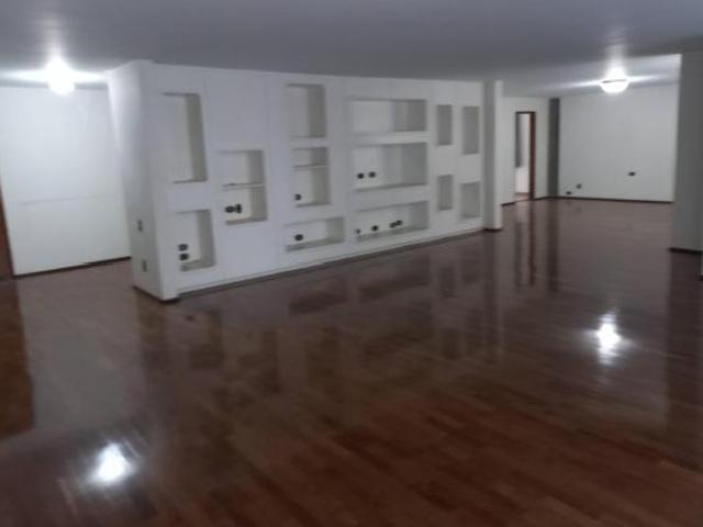 MODERNO E SOFISTICADO: Lindo apartamento com localização privilegiada no Cambuí