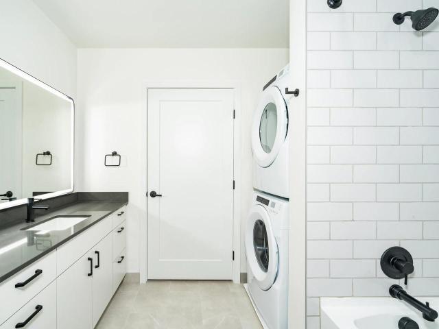 Modera Bridle Trails 1 Bedroom Apartment for Rent at 13033 Ne 70th Pl, Bellevue, WA 98033 Bridle Trails