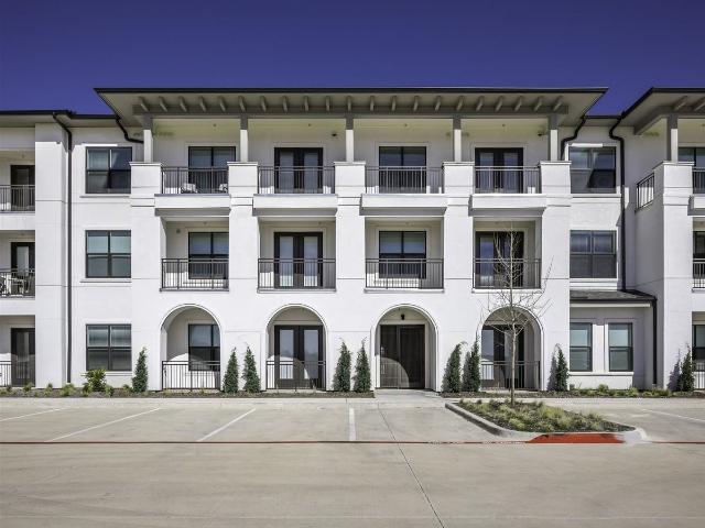 Modera Walsh 2 Bedroom Apartment for Rent at 13250 Highland Hills Dr, Aledo, TX 76008