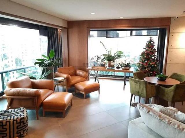 Moema 4 Dormitórios 257m² 4 Garagens