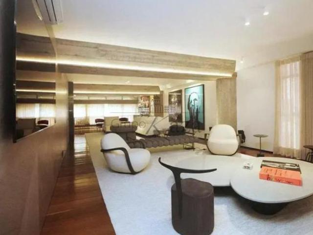 Moema 4 Dormitórios 300m². 2 Grs