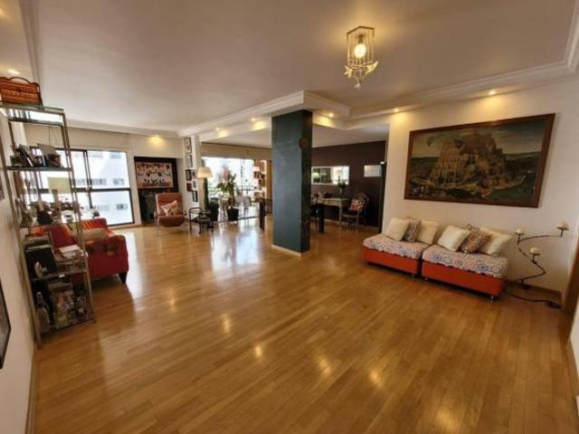 Moema, 125m², 2 Dormitórios, 1 Suíte, 2 vagas à Venda R$ 1.600.000,00