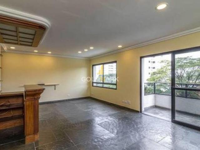 Moema 211 metros 4 dormitórios suíte 4 garagens