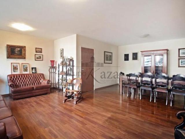 Moema 2 Dormitórios 146m² 2 Grs