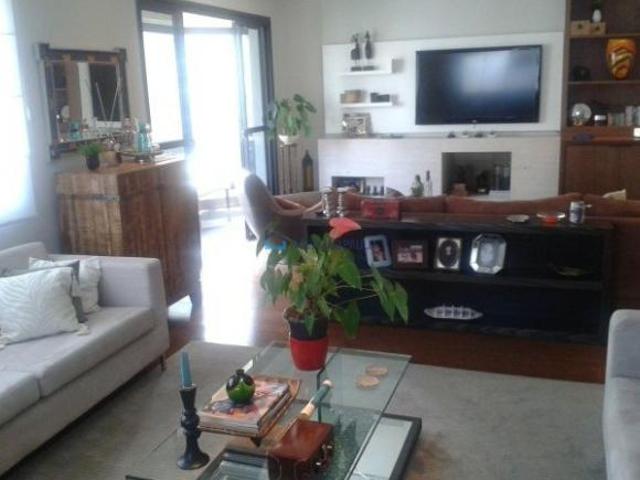 Moema, Apartamento amplo 212m2!