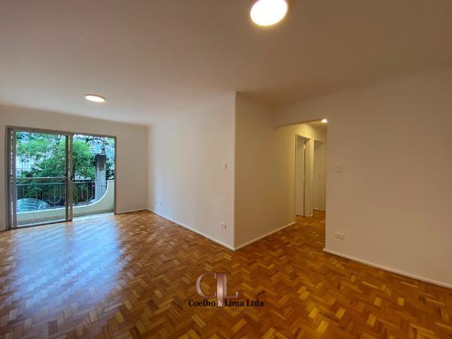 MOEMA APARTAMENTO COM TERRAÇO, FORA DE ROTA!