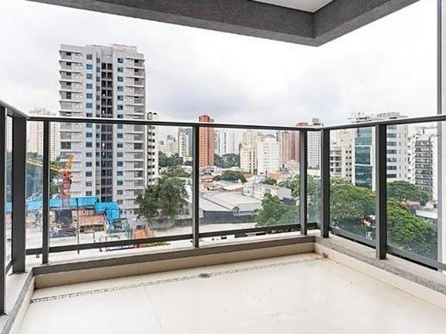 MOEMA APARTAMENTO COM VARANDA TORRE UNICA