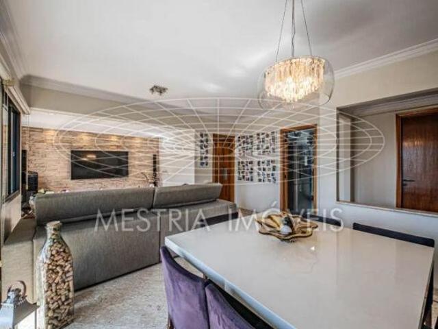 Moema | Apto com 97 m² | Localização nobre, a poucos passos do Shopping Ibirapuera !