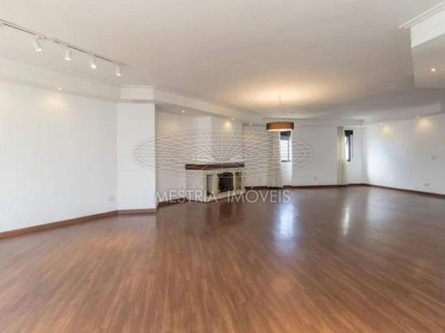 Moema | Cobertura duplex com vista espetacular do bairro |Com 482 m² | 5 vagas | Localização TOP!