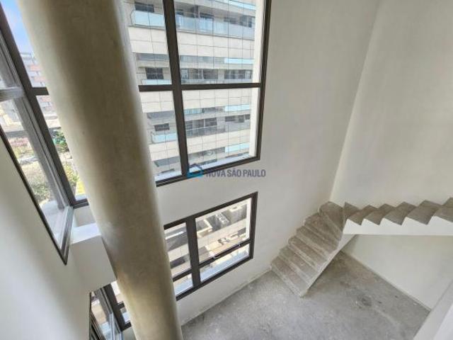 Moema / Duplex / 01 Suíte / 01 vaga / 61 metros