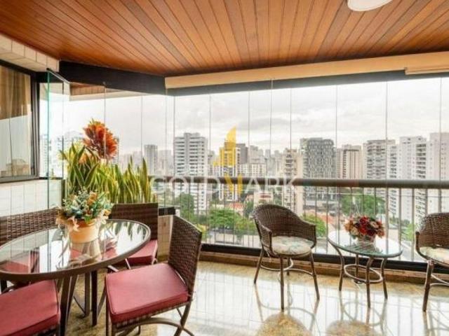 Moema Pássaros 200 metros 4 suítes 4 garagens