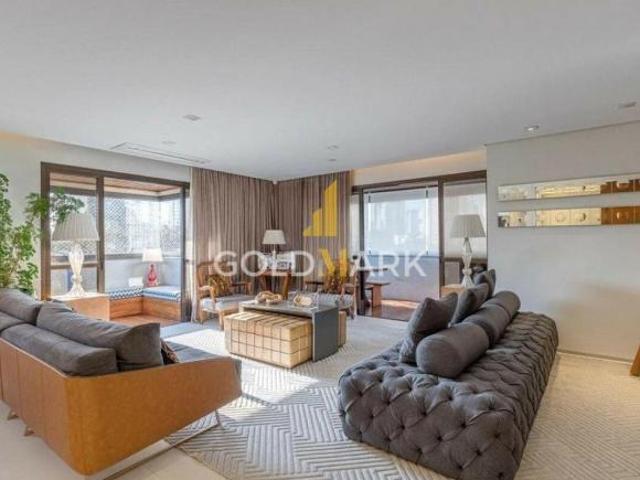 Moema Pássaros 236 metros 4 suítes 4 garagens