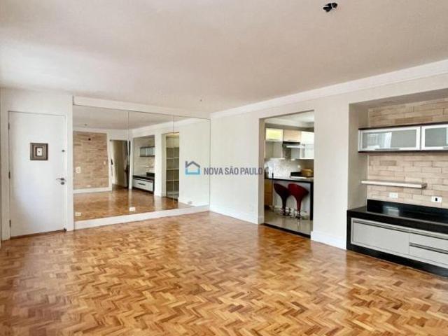 Moema Pássaros. Venda. Apartamento 105M². 3 quartos 1 suíte, 2 vagas