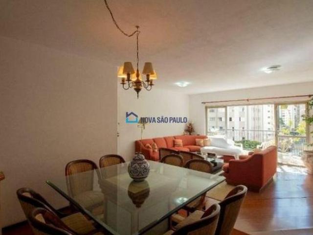 Moema Pássaros, Apartamento com 158m². 3 quartos. 2 vagas