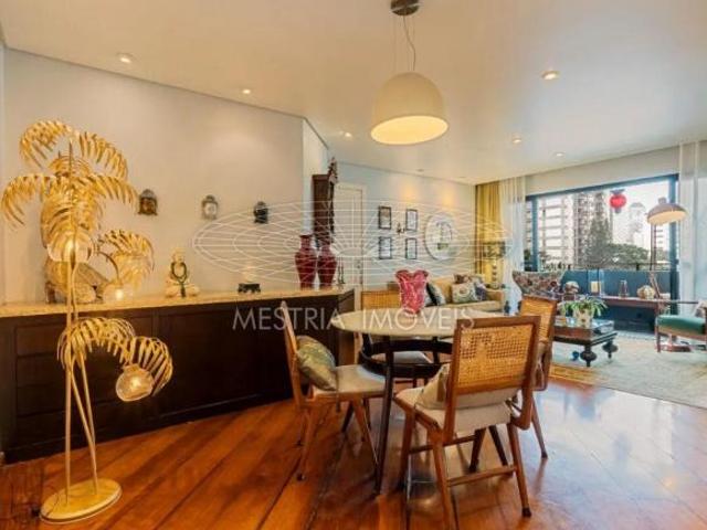 Moema Pássaros | Apto com 141,30 m² | 3 suítes | Próximo à estação do metrô e do Ibirapuera!