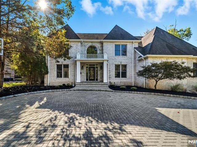 Moeser Pl, Old Tappan, Home For Sale