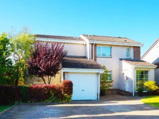 Moffat Place, Gardenhall, 5 Bedroom Detached