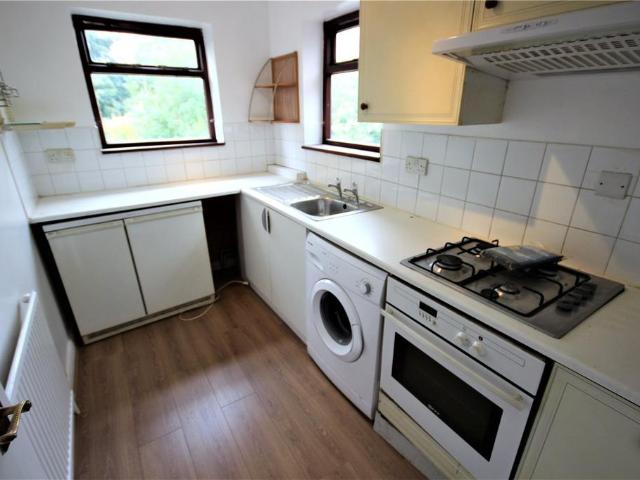 Moffat Road, London, N13 1 bed apartment to rent £1,450 pcm £335 pw