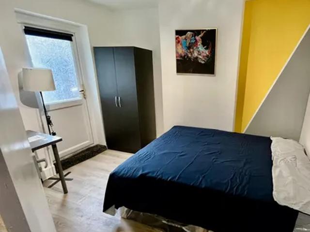 Moffat Road, London, SW17 7EZ, United Kingdom | Room for rent #165563071 | Rentberry