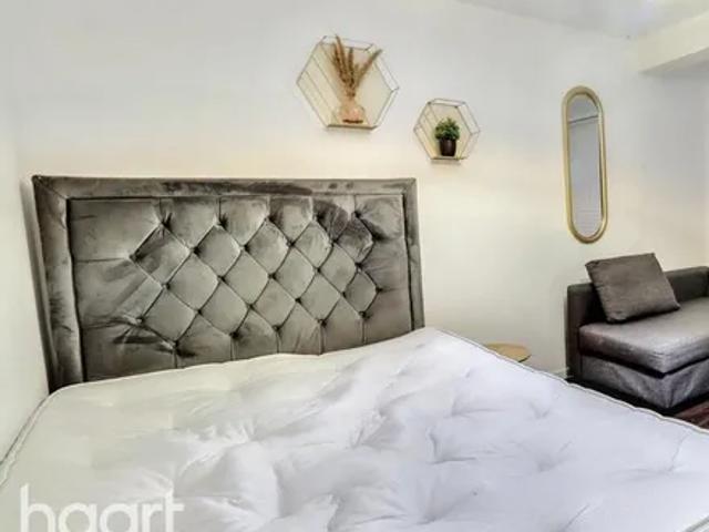 Mogden Lane, London, TW7 7LD, United Kingdom | Room for rent #140399478 | Rentberry