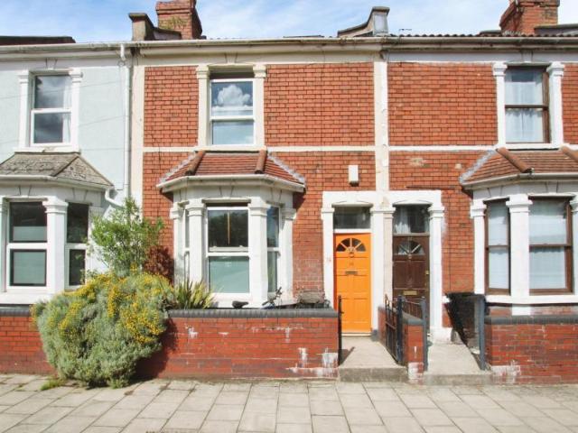 Mogg Street, Bristol BS2 3 bed terraced house to rent £2,300 pcm £531 pw