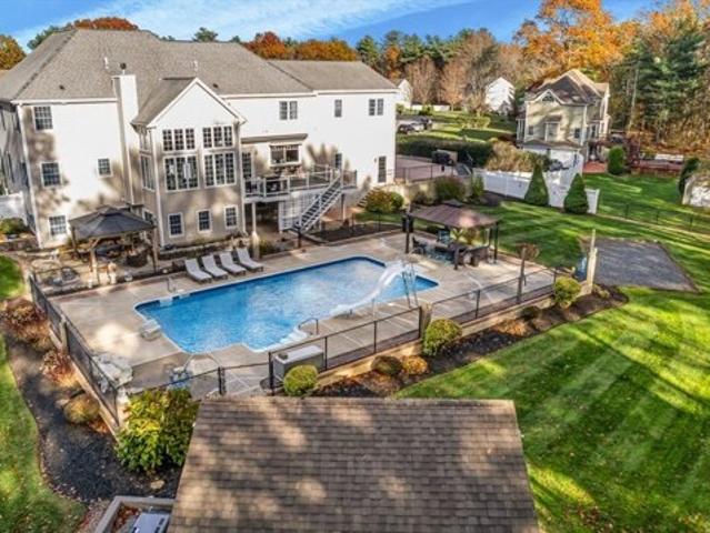 Mohawk Rd, Raynham, Home For Sale