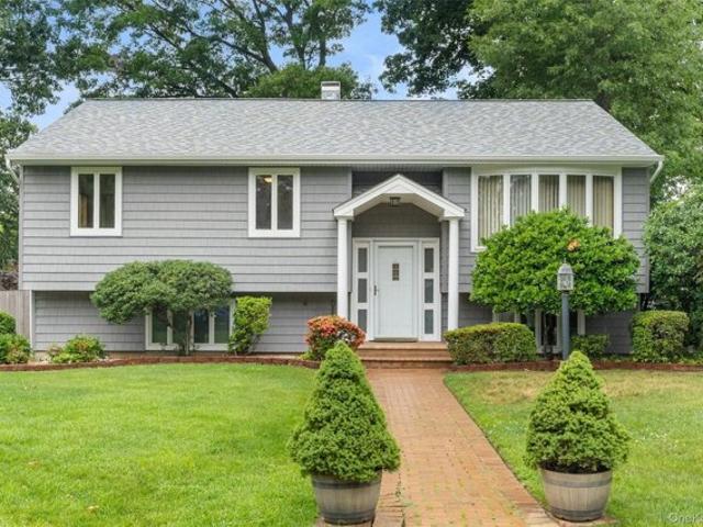 Mohican Ave, Ronkonkoma, Home For Sale