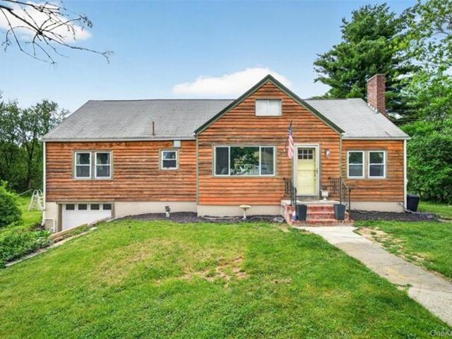 Mohin Park, New Hampton, Home For Sale
