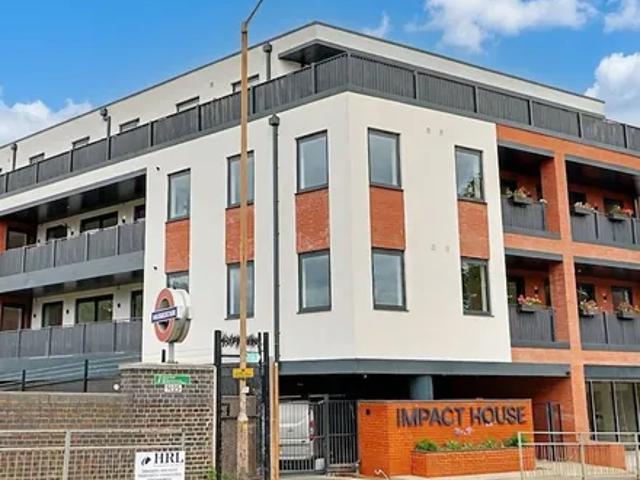 Moka, 181 High Road, Chigwell, IG7 6NU, United Kingdom | 2 bed apartment for rent #167886897 | Rentberry
