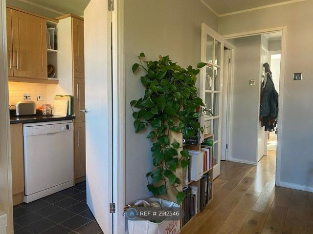 Molyneux Drive, London SW17, 1 bed flat to rent, £1,850 pcm | PrimeLocation