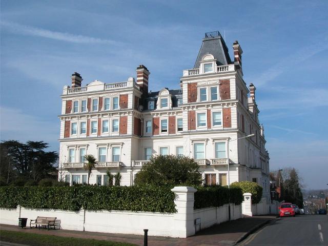 Molyneux Park Road, Tunbridge Wells, Kent TN4, 1 bed flat to rent, £1,450 pcm | PrimeLocation