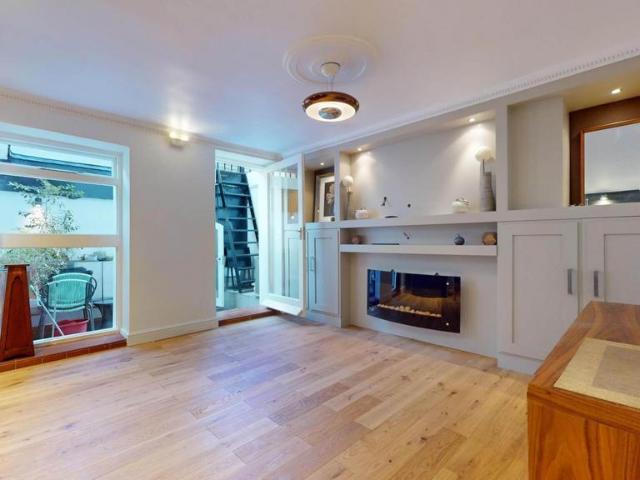 Molyneux Street W1 1 bed flat to rent £2,383 pcm £550 pw
