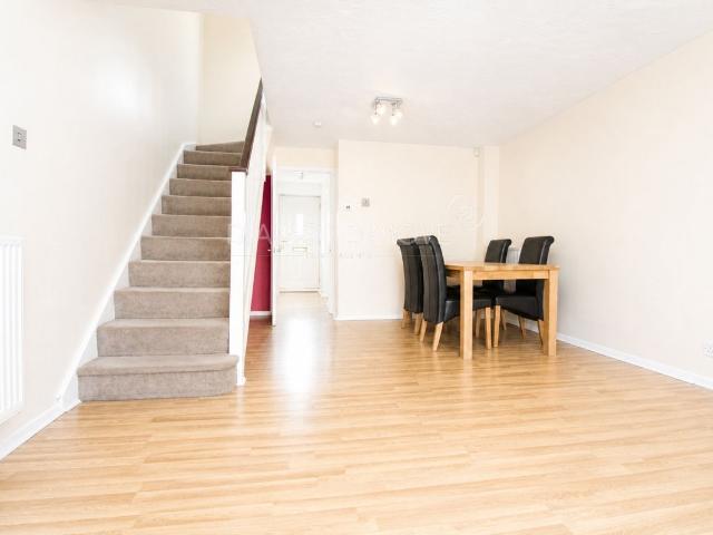 Molyns Mews, Slough SL1, 2 bed end terrace house to rent, £1,650 pcm | PrimeLocation